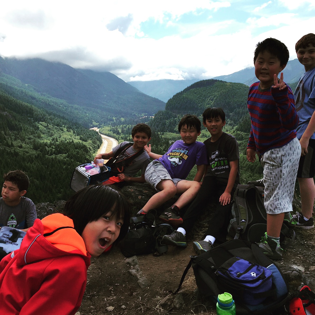 Outdoor Adventure Hiking Camp - Mini Mountain - 6crickets